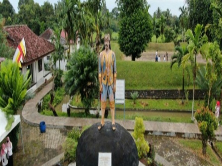 Wisata Sejarah Makam Pahlawan Raden Intan II - Siletperistiwa.com